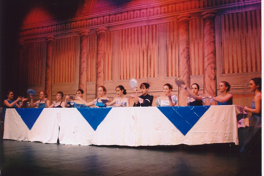13. Table Manners – North Devon Gang Show